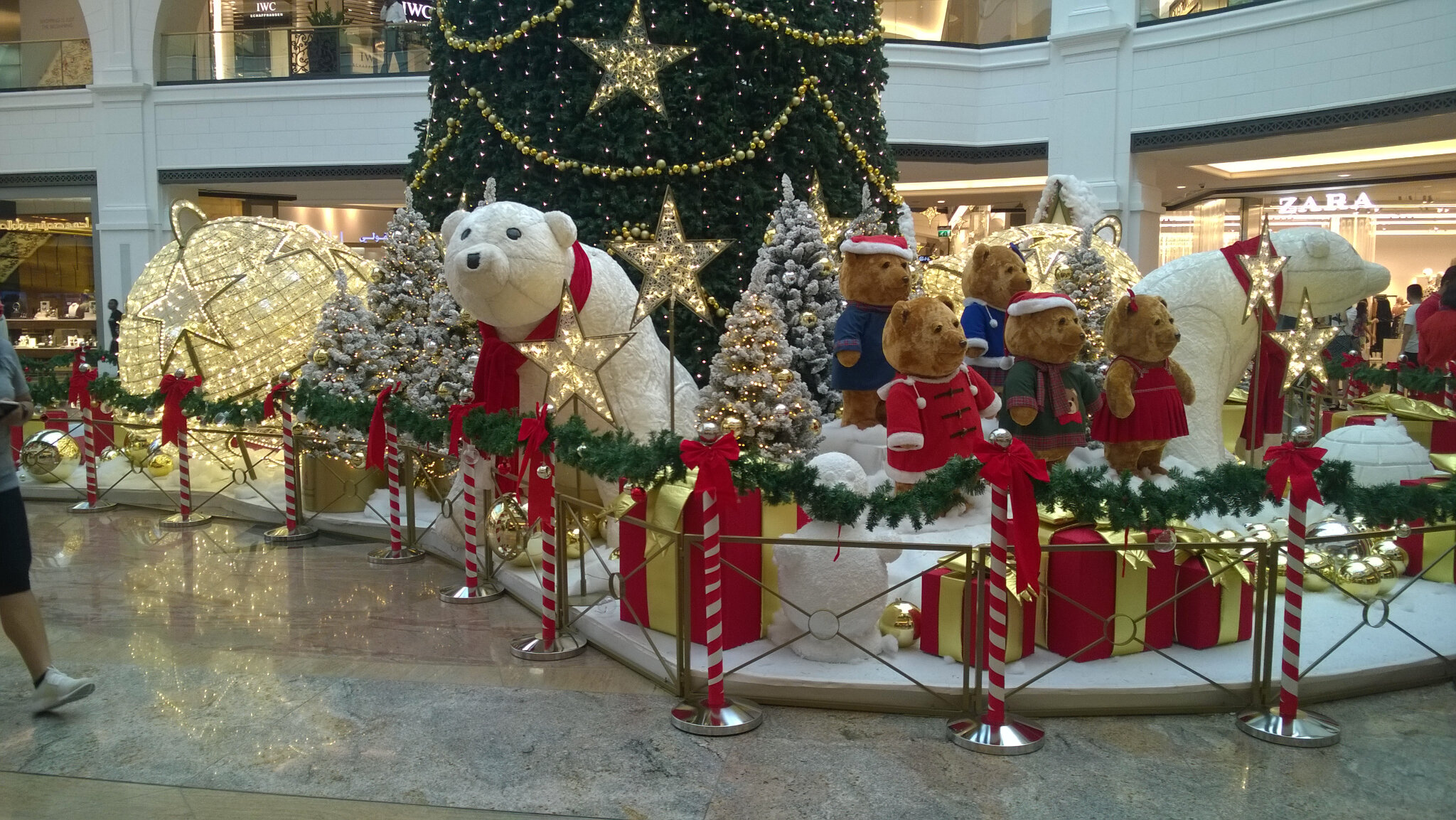 Dubaï J2 : Mall of emirates : la journée shopping – Le journal de Clo ...