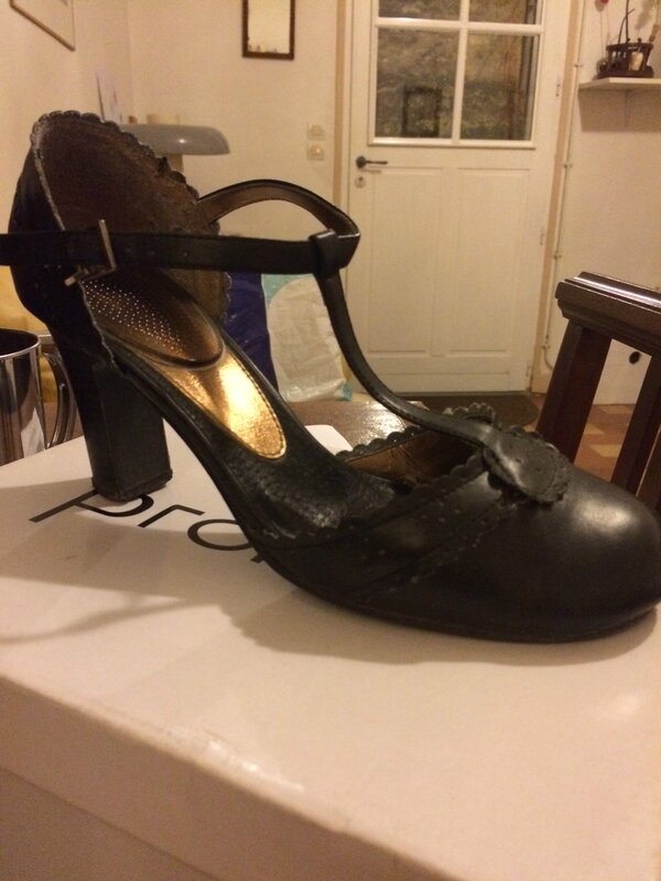 Echarpe Soie Sauvage What Do You Buy The Girl Who Has Everything More Shoes echarpe-soie-sauvage-what-do-you-buy-the-girl-who-has-everything-more-shoes